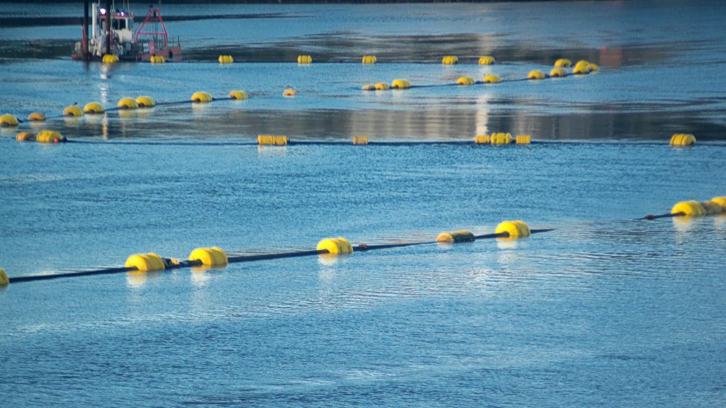 Benefits of Floating Hoses in Marine Operations